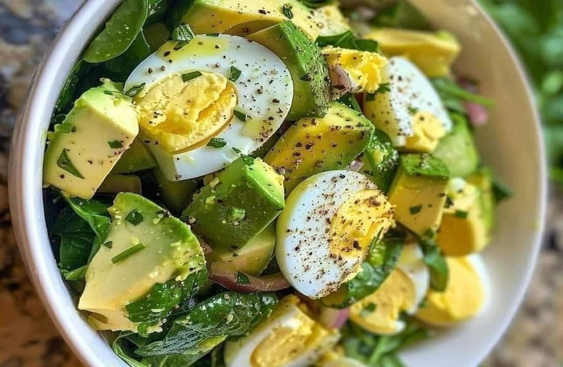 Ensalada de Palta y Huevo Cocido: Fácil y saludable